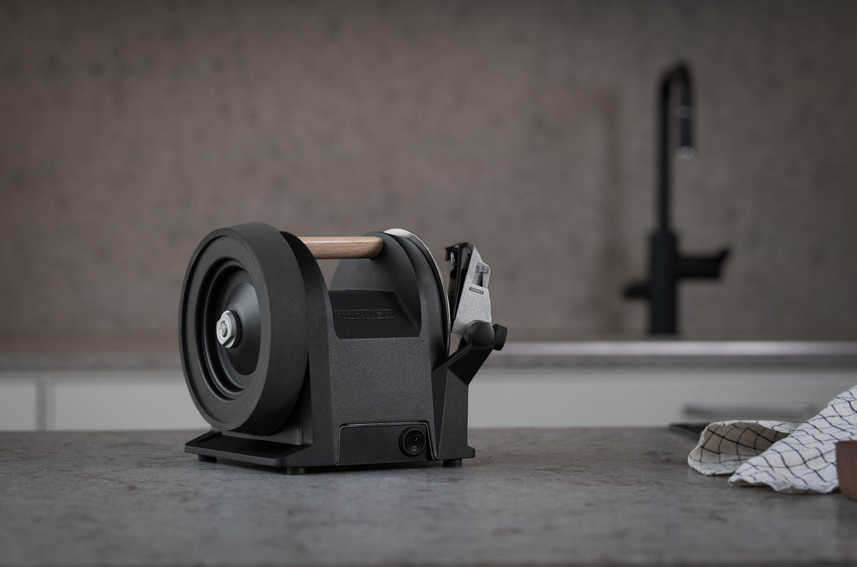 Tormek T-1 Kitchen Knife Sharpener - Carbon Black
